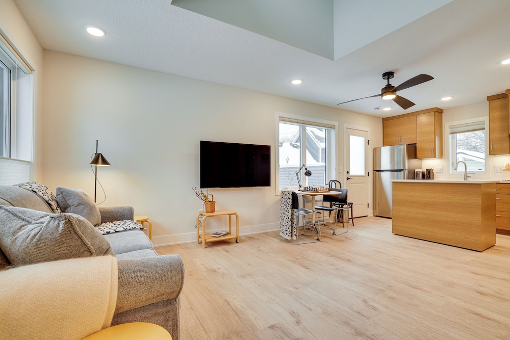 < 1 Mi To Carleton College: Wfh-friendly Apartment - Nerstrand Big Woods State Park, Nerstrand