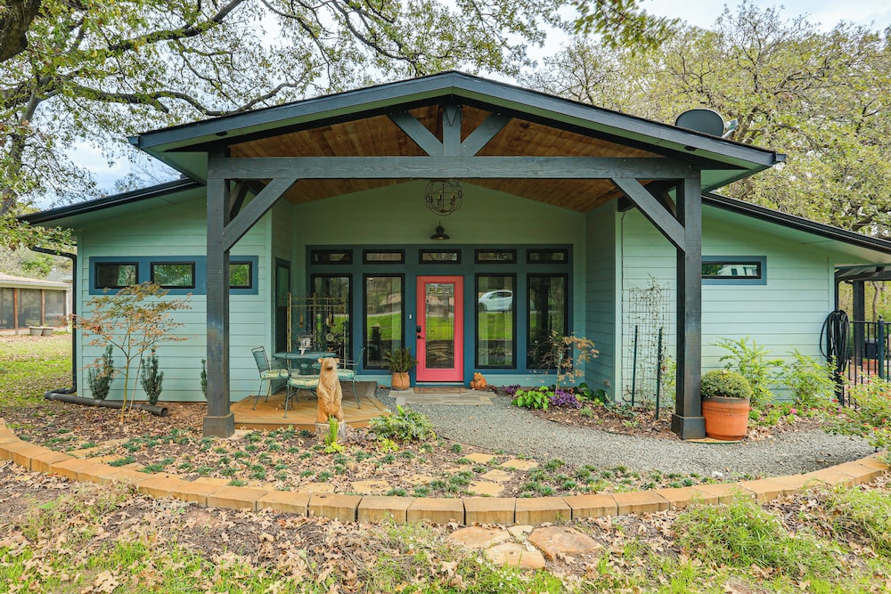 1 Mi To Marina: Pottsboro Retreat W/ Patio & Yard! - Texas