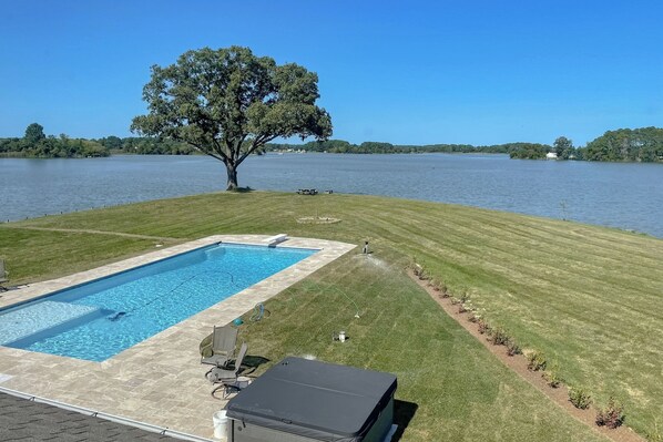 Direct Waterfront Access to Chesapeake Bay, Ridge: Hotel Reviews, Rooms ...