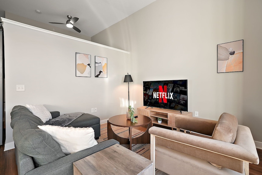 Cozysuites Marquee 1br W/ Pool & Gym | King Bed - Marais poitevin