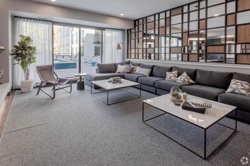 Cozysuites In Marquee Studio King With Pool & Gym - Minneapolis, MN