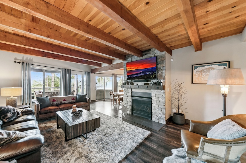 Heavenly Heights Chalet: Lakeviews, Hot Tub, Bbq - Lake Tahoe