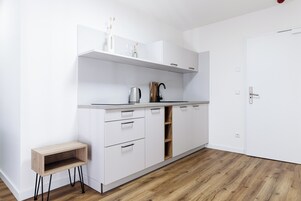 Quarto solteiro conforto | Cozinha privada