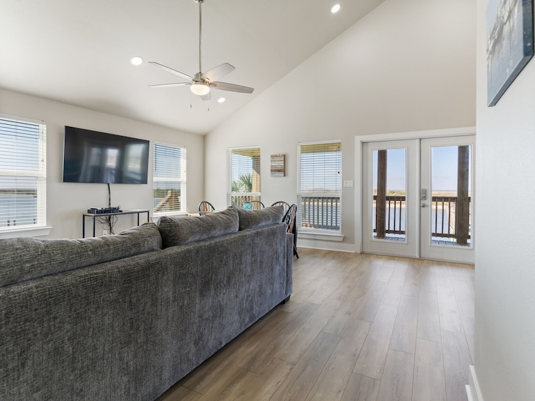 Amazing Views - 3 Bed/2 Bath Home On Colorado River - Matagorda, TX