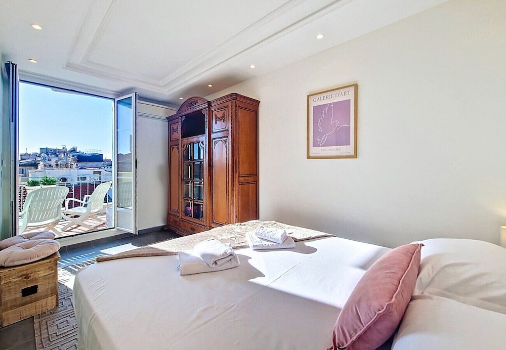 New! N&J - RIVIERA JAURES - Terrace - Close old town Reviews, Deals ...