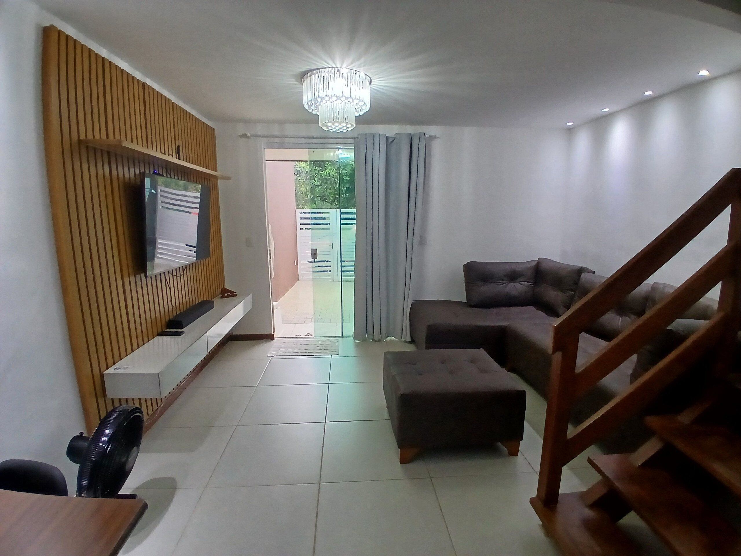 Apartamento Básico | Sala de estar | Smart TV de 32 polegadas com canais digitais 