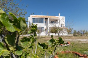 Maria’s Villa-Island Stay Near Beaches & Airport Reviews, Deals ...