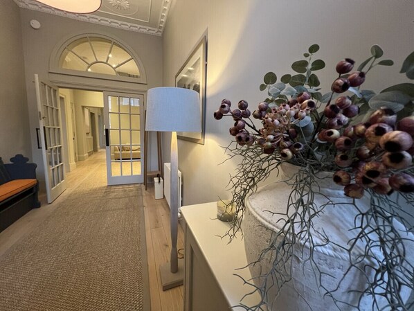 Goldsmith`s Super Central Georgian Residence - Latest Reviews, Deals ...