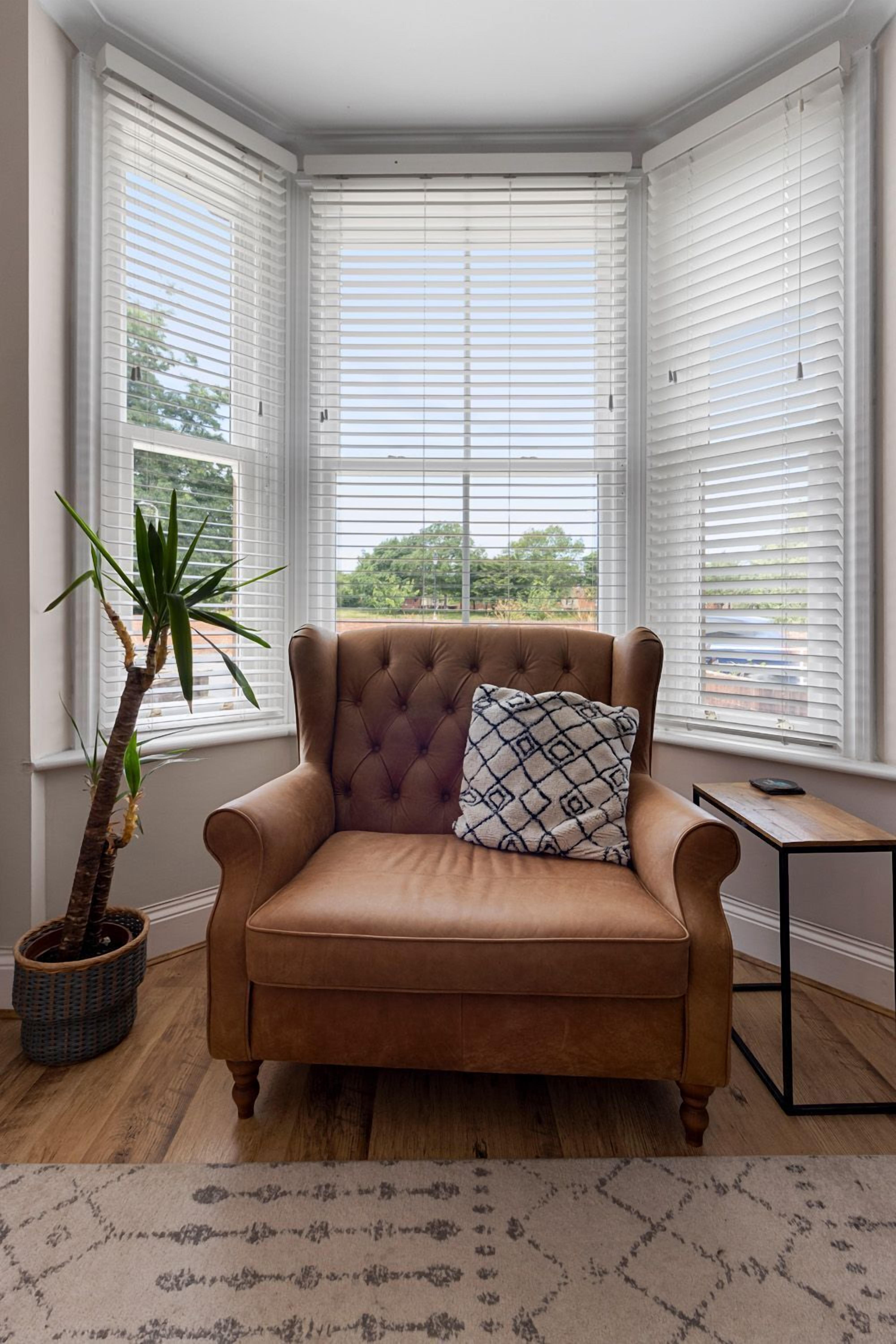 Elegant Riverside Townhouse With Garden & Parking - Exeter