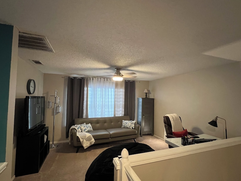 Family 4-bedroom Vacation Home At Linda Casa In Cedar Hill, Tx - Cedar Hill, TX