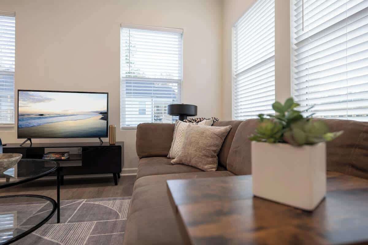 5 Min To Elon | 7 Min To Downtown | Washer + Dryer - Graham-Mebane Lake