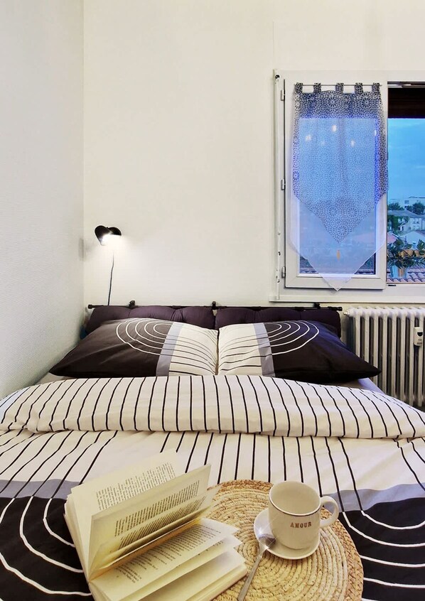 Le Cherubin - Joli Studio Proche Centre et Tram Reviews, Deals & Photos ...