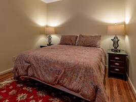 Casa, 1 cama Queen e sofá-cama, sacada, vista para a montanha (1 Br: Stemwinder 6B) | 1 quarto, individualmente decorados, individualmente mobiliados