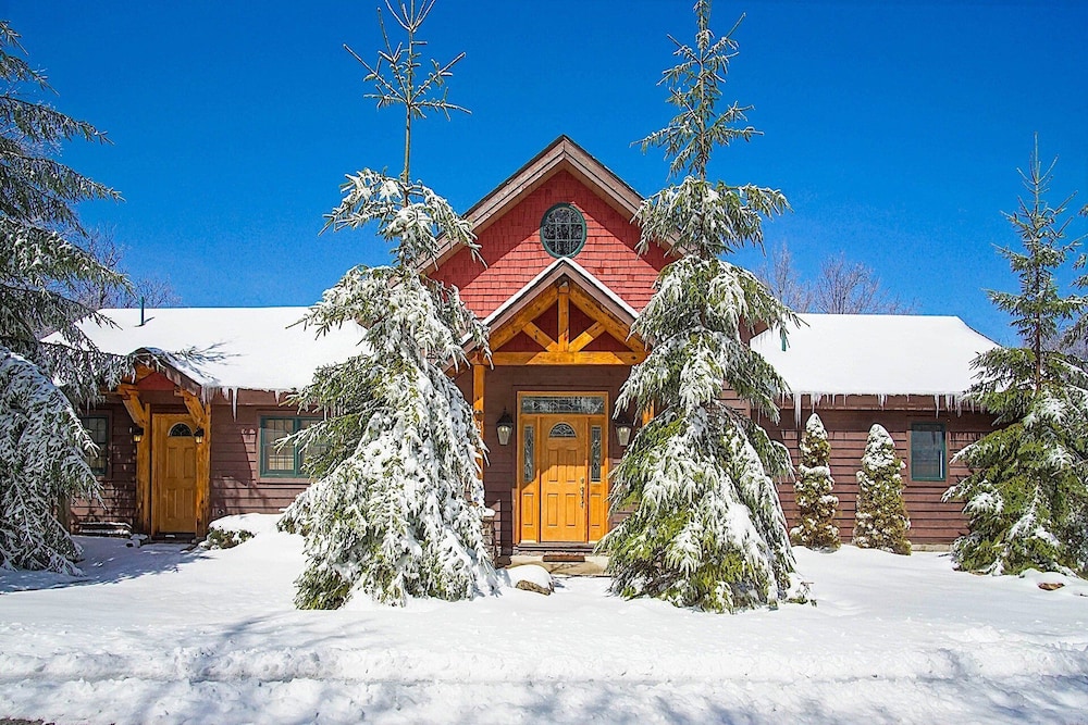 Top Property On Snowshoe Mountain North Westridge 32 Is As Magnificent As Its Western Views! - Snowshoe, WV