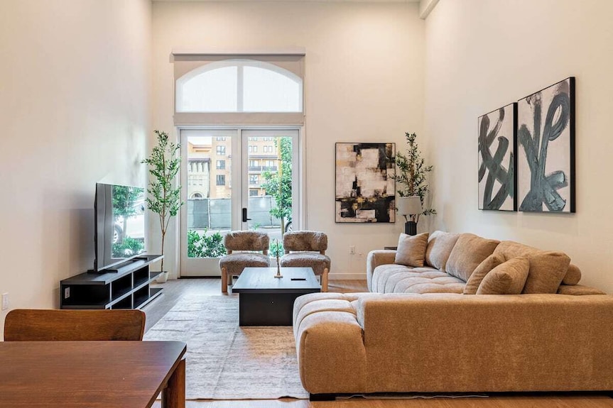 Elegant 1b1b With Resort Pool, Spa And 4k Smart Tvs - 치노