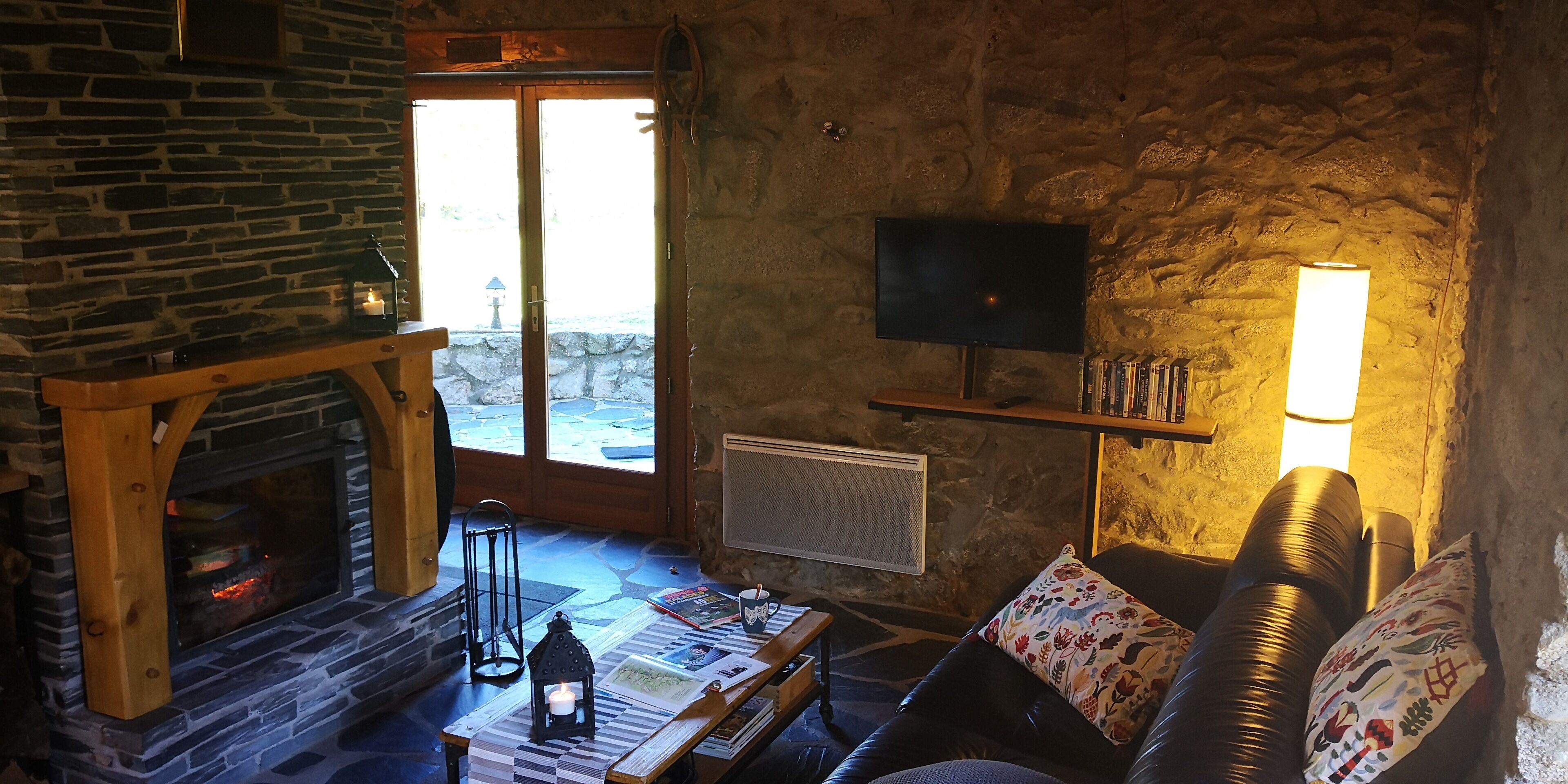 Refuge Douillet La Grange De Grazet Dans Sont Ecrin De Verdure - Aulus-les-Bains