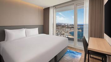 Premier Double Ocean View | Cofre no quarto, ferro/tábua de engomar, Wi-fi grátis