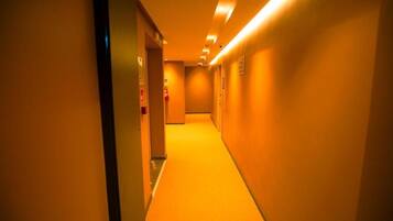 Corrimões nos corredores