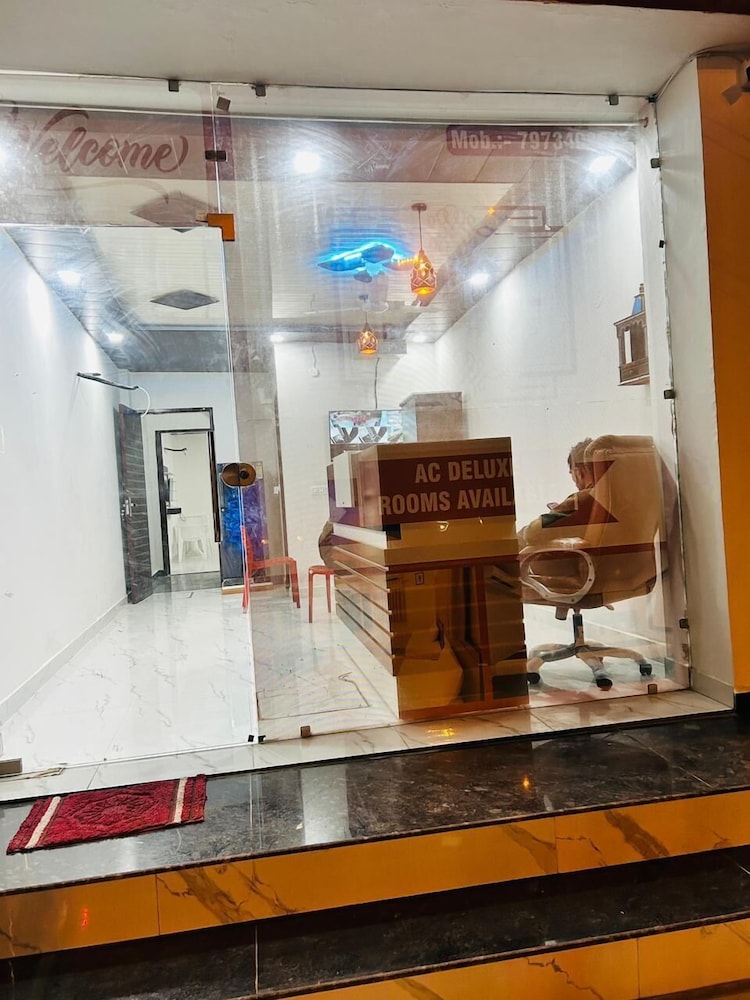 Brothers Hotel - Panchkula