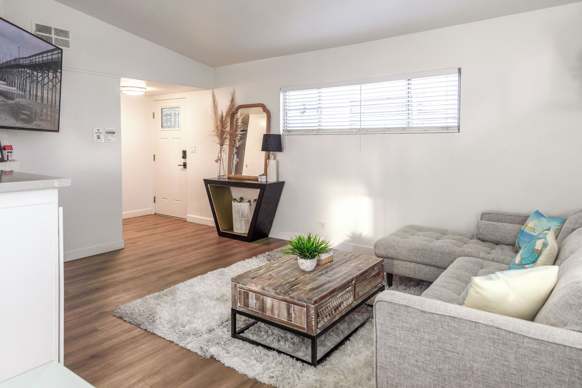 Cozy Beach Lux Unit+king Bed & Ev - Walk To Beach! - 러구나비치