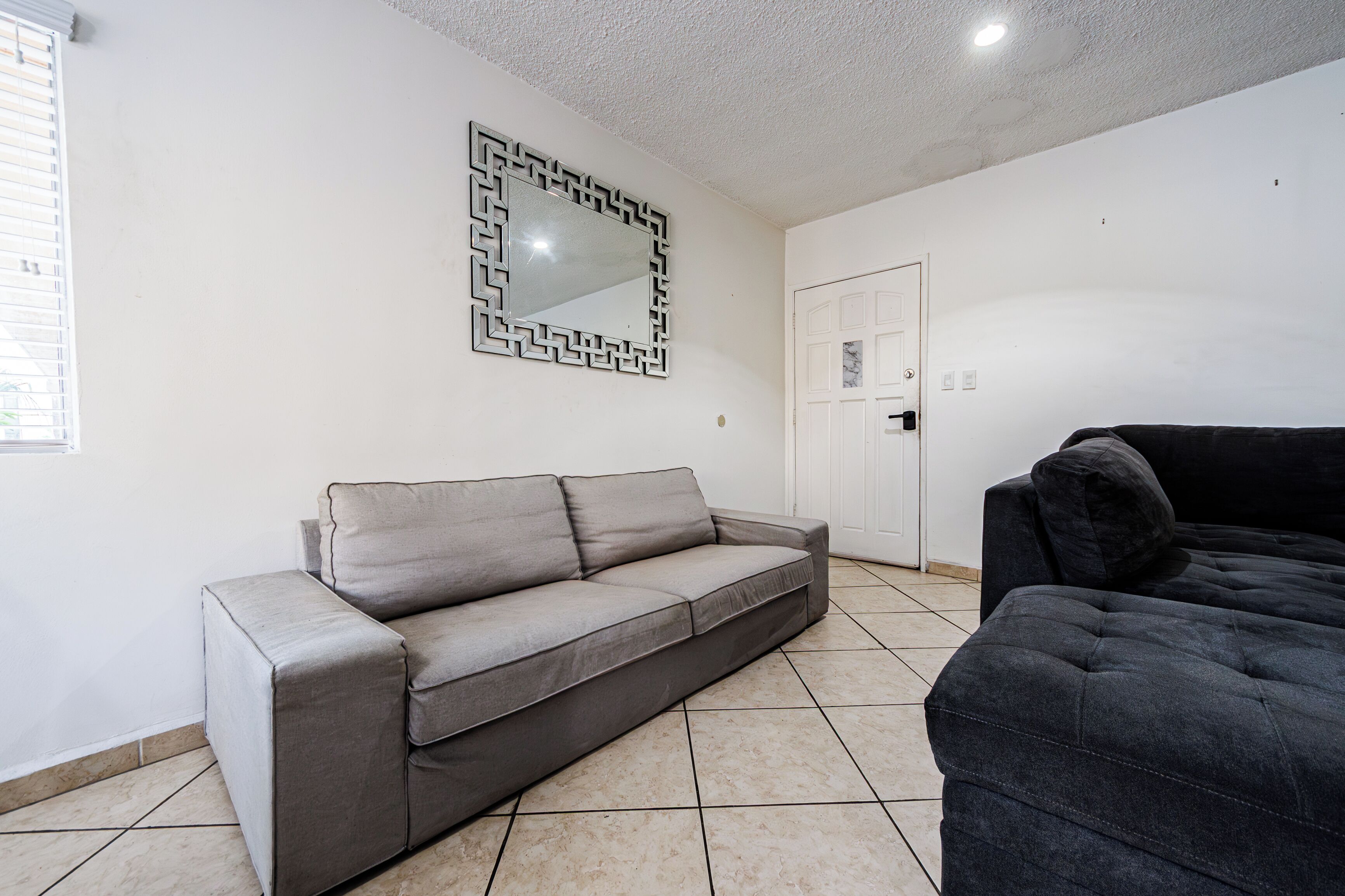 Excellent 1bd Berryman#10 - El Segundo, CA