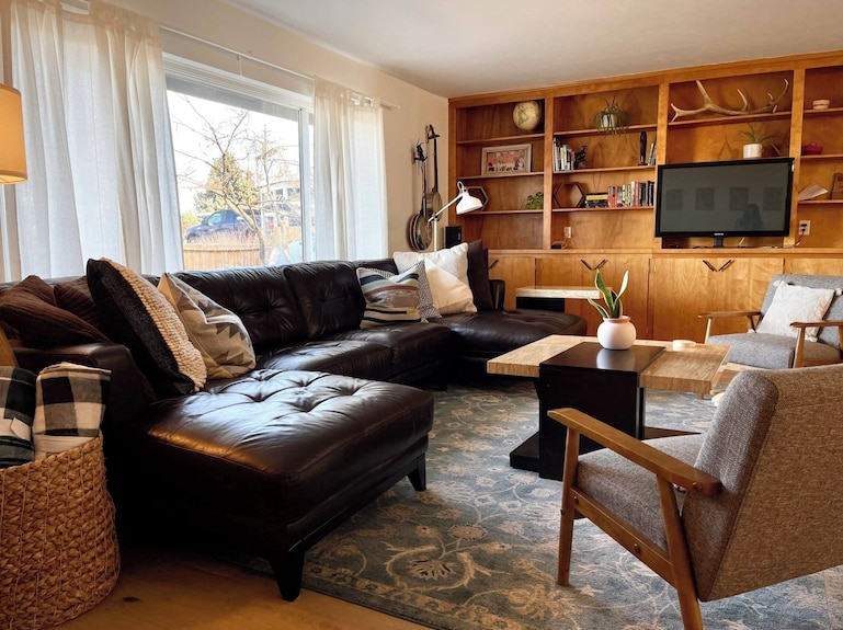 Family Friendly Gorge Lodge - The Dalles, OR