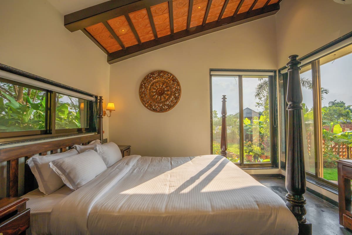 Villa Júnior, vista para o jardim | Ferro/tábua de engomar, Wi-fi grátis