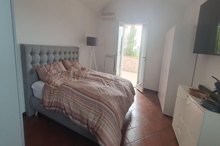 3-apartment Coastal Italian Villa - Imperia