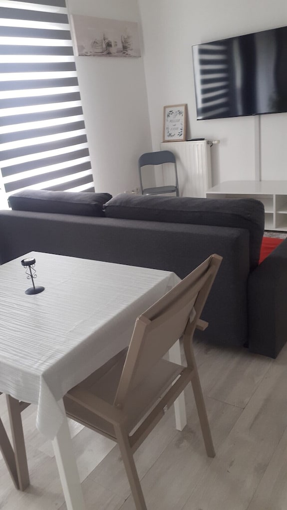 Bel Appartementtrès Calme - ibis Budget Bobigny Pantin