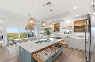 Casa | 6 quartos, secretária, internet de alta velocidade 