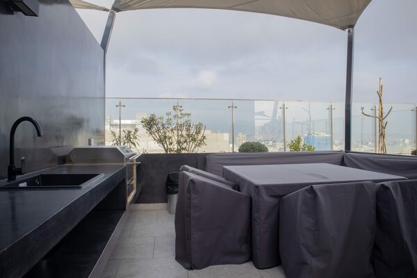 W Deluxe 2br W/ Perfect Balcony In Miraflores - Lima