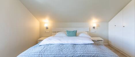 Casa | 4 quartos, individualmente mobiliados, ferros/tábuas de passar roupa