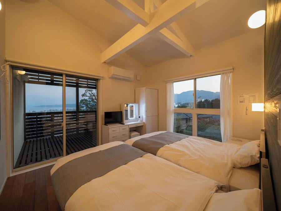 Villa Comfort, vista para a baía | Ferro/tábua de engomar, Wi-fi grátis, roupa de cama fornecida