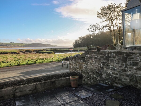 2 Strand Cottages - Laugharne