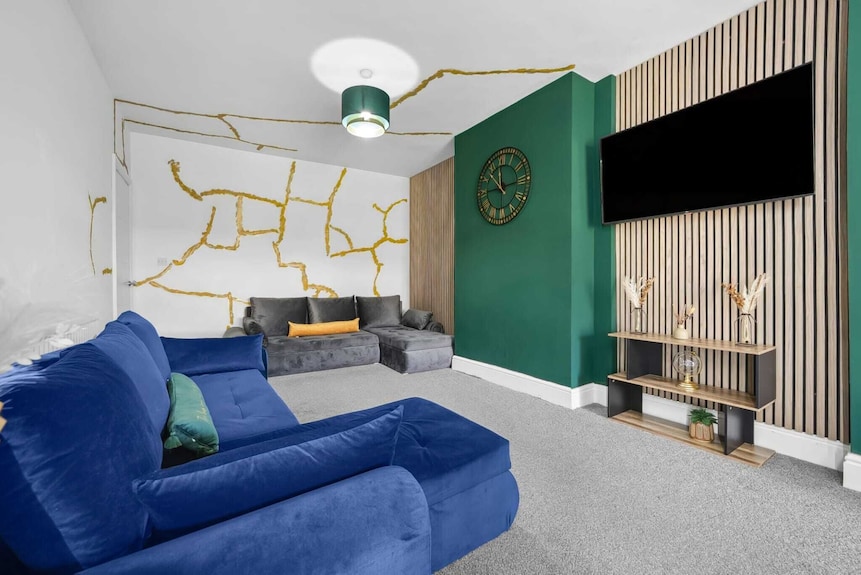 Spacious 7-bedroom Townhome In Beautiful Birmingham - Birmingham