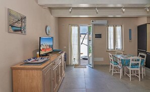 Apartamento, varanda, vista para o mar | Sala de estar