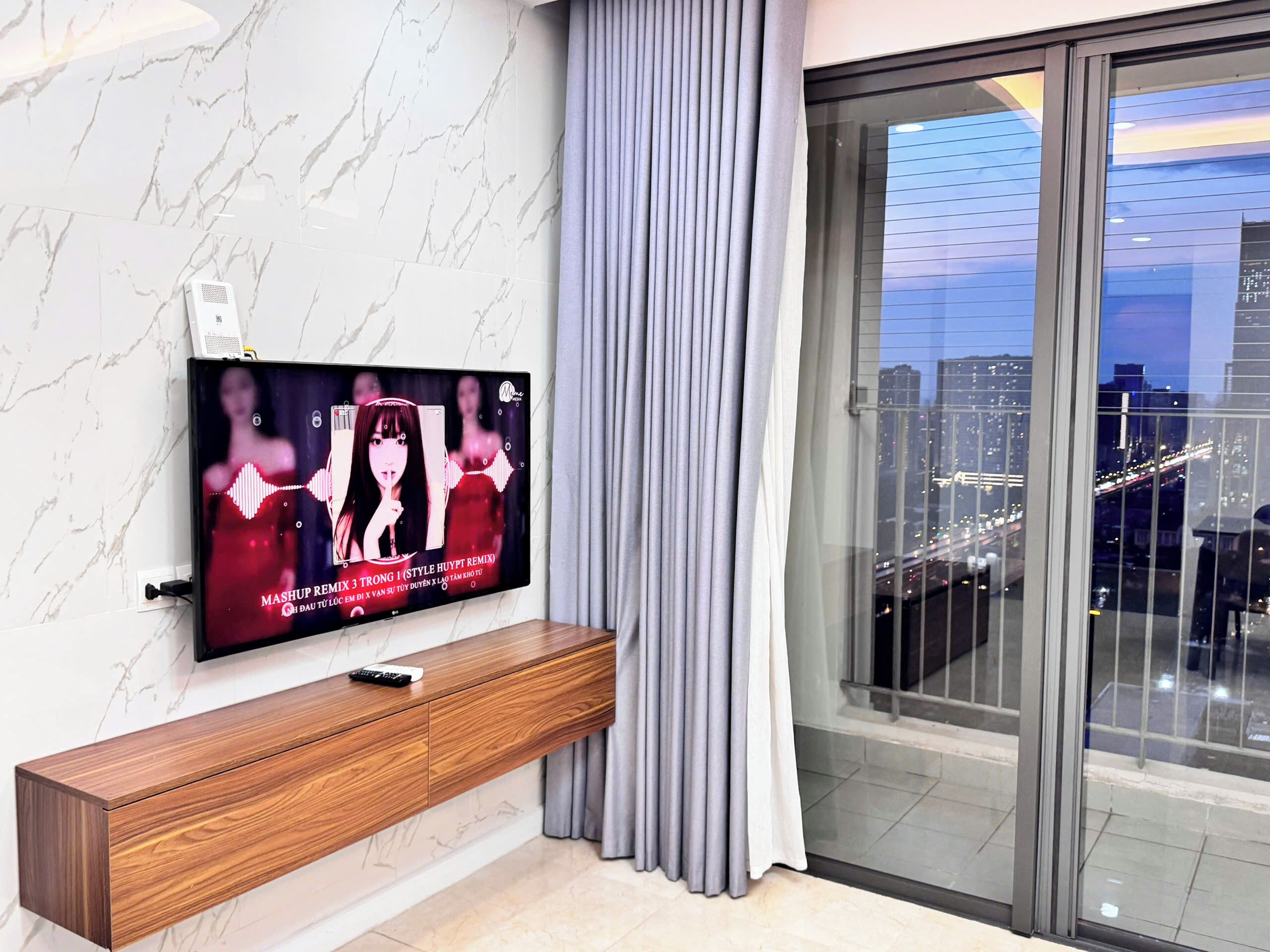 Apartamento Premium, 3 quartos, varanda, Vista para a cidade | Televisão