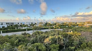 Luxury 3-Bedroom Villa with AC in Long Bay Hills Near Beach Reviews ...