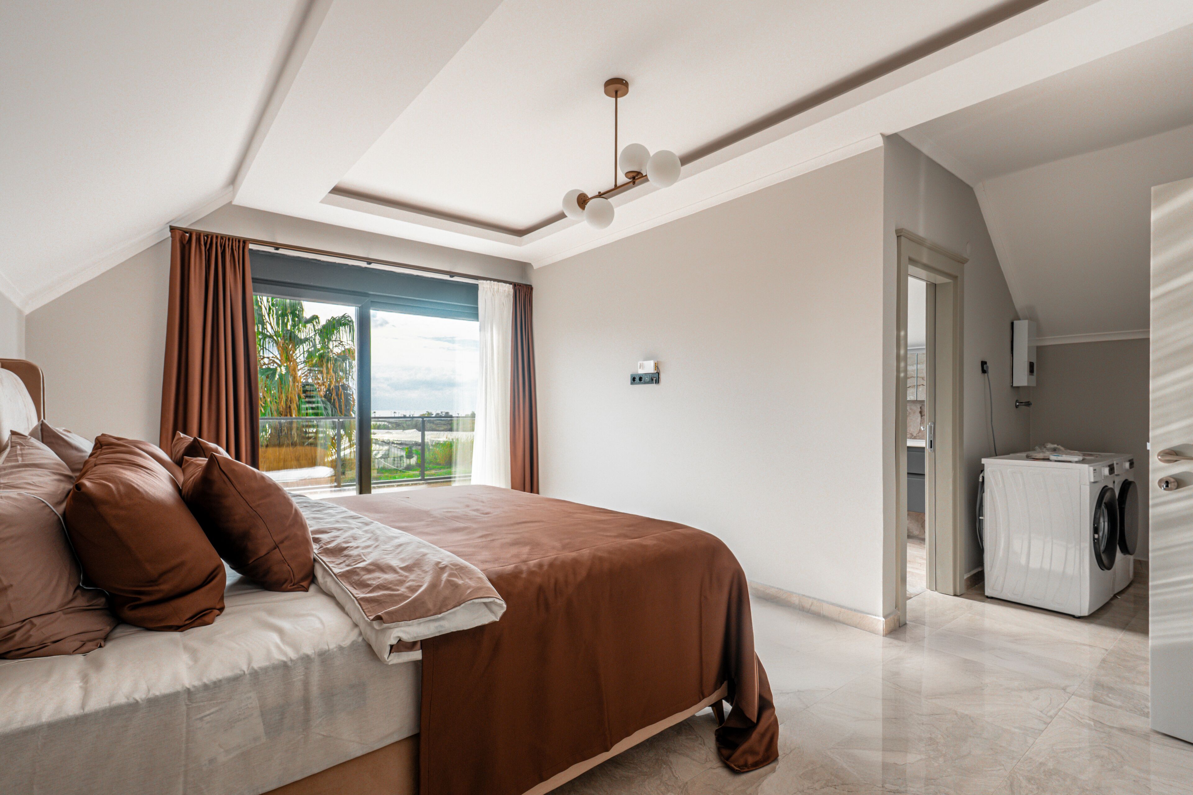 Vila conforto, 3 quartos, sacada, vista para o mar | Ferros/tábuas de passar roupa, Wi-Fi de cortesia