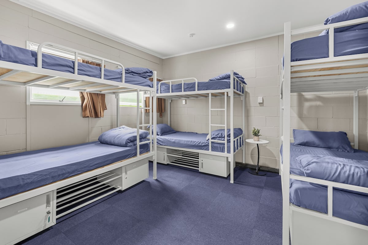 Wi-fi grátis, roupa de cama fornecida