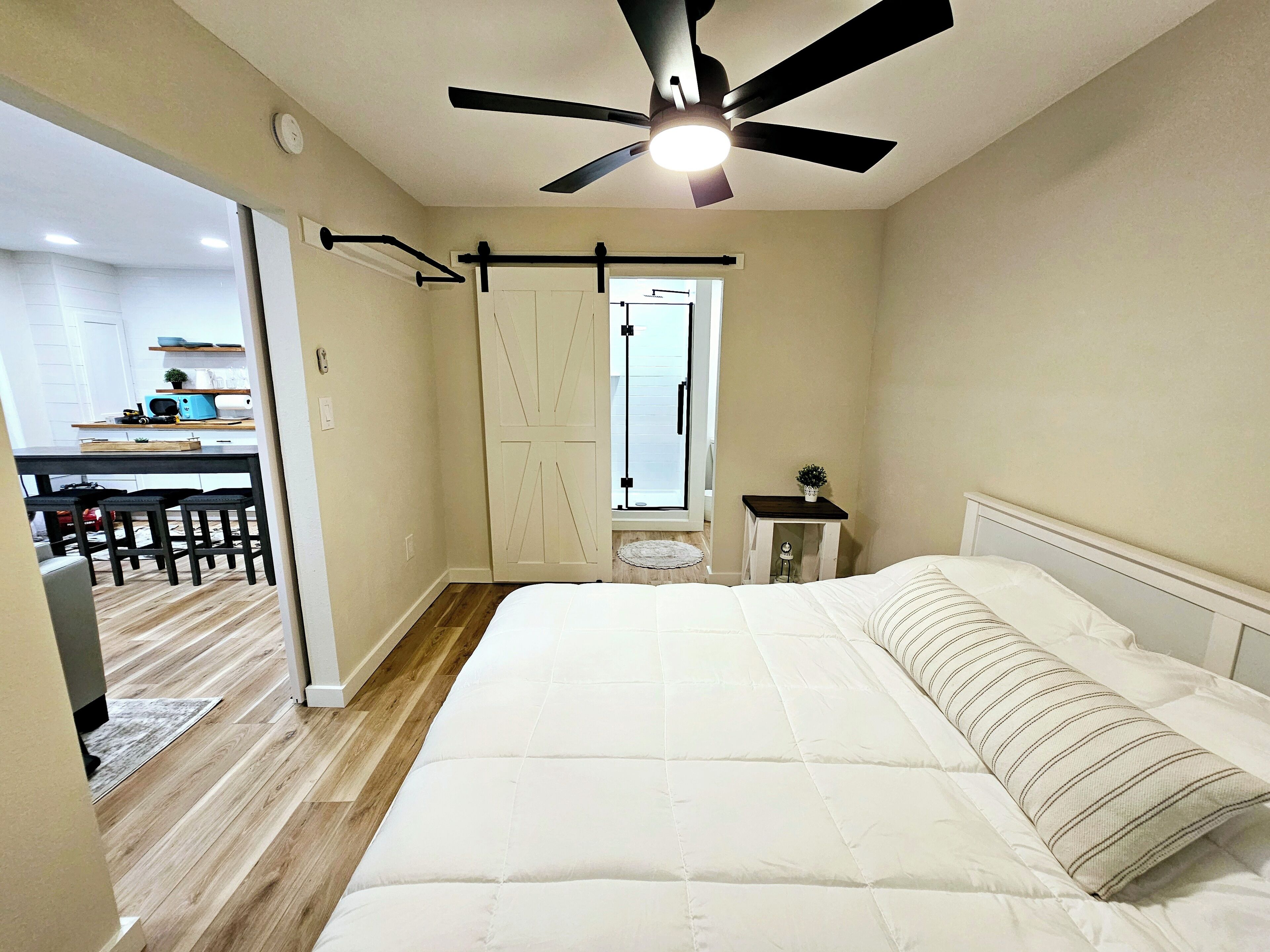 1 Bed 1 Bath Cottage In Historic League City Close To Nasa, Kemah, Galveston - Houston, TX