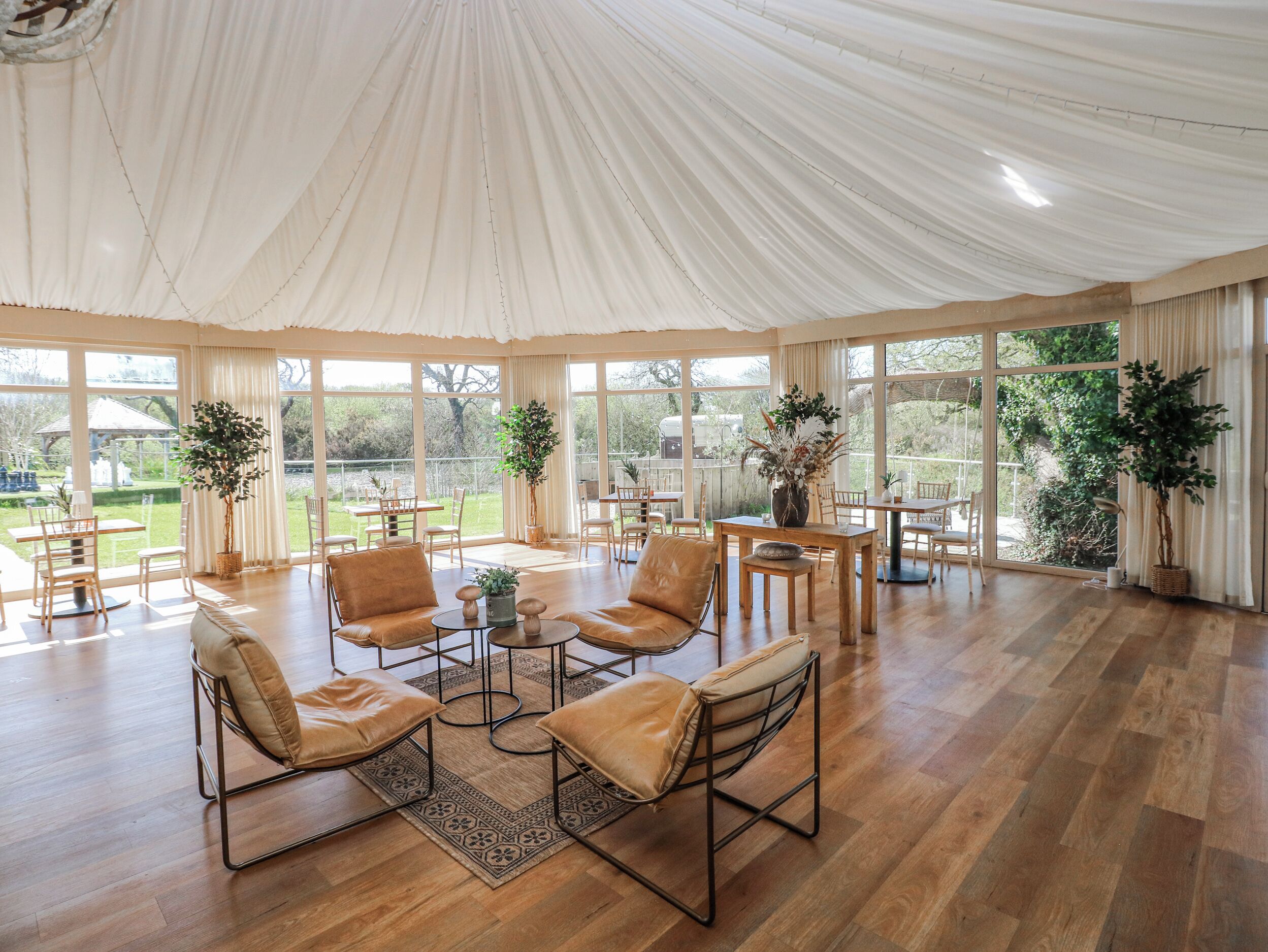 Glamping Pod 1, Romantic, Country Holiday Cottage In Llanrhidian - Llangennith