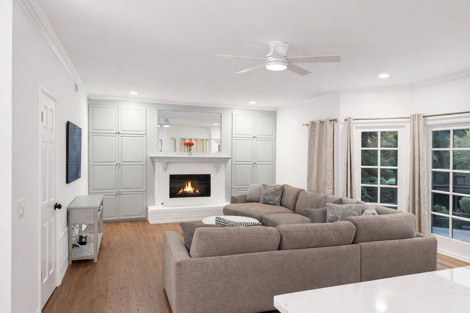 Cozy Furnished Home  Experience The Best Of Fullerton - Fullerton, CA