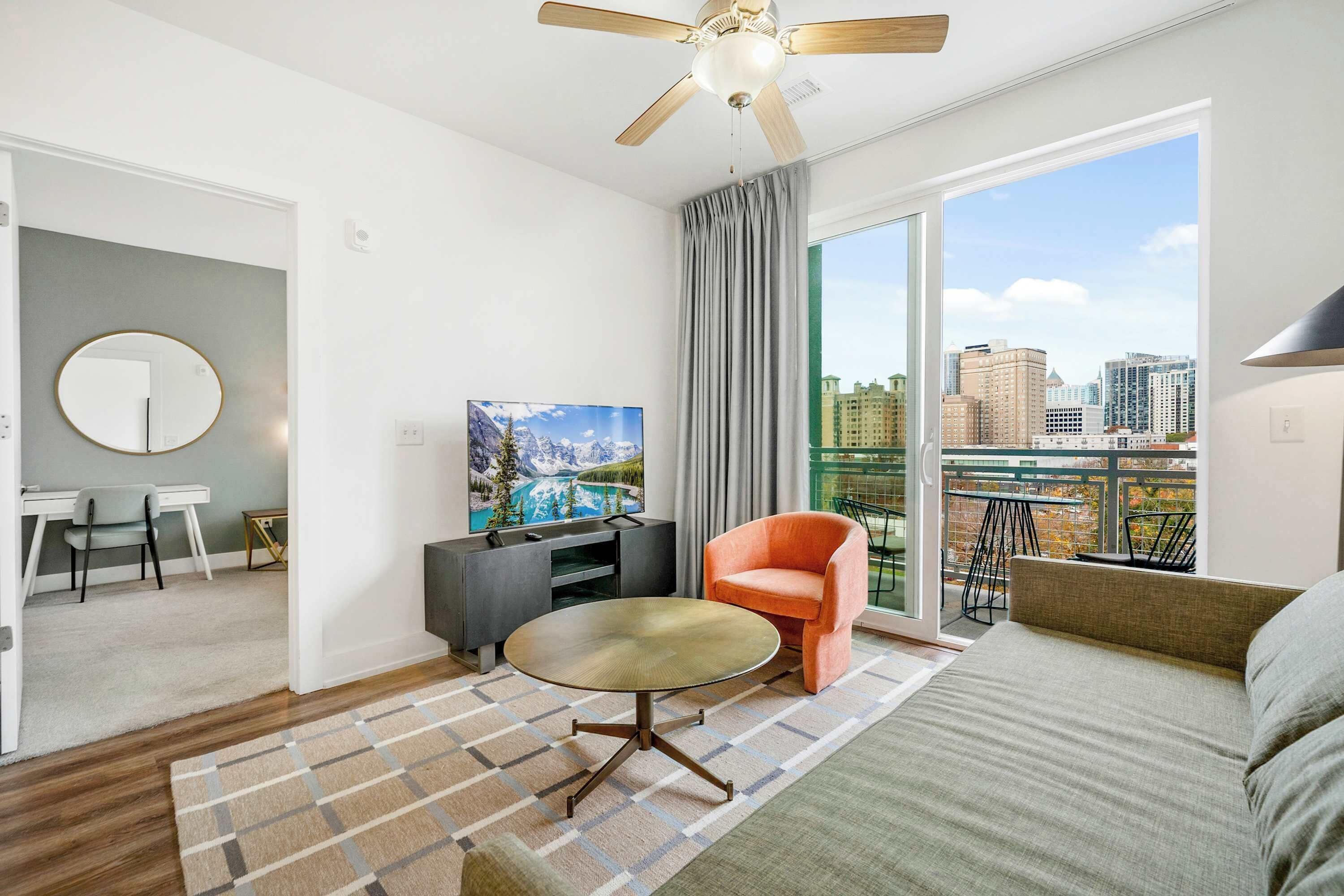 Superior One-bedroom Apartment W/ Balcony - Smyrna, GA