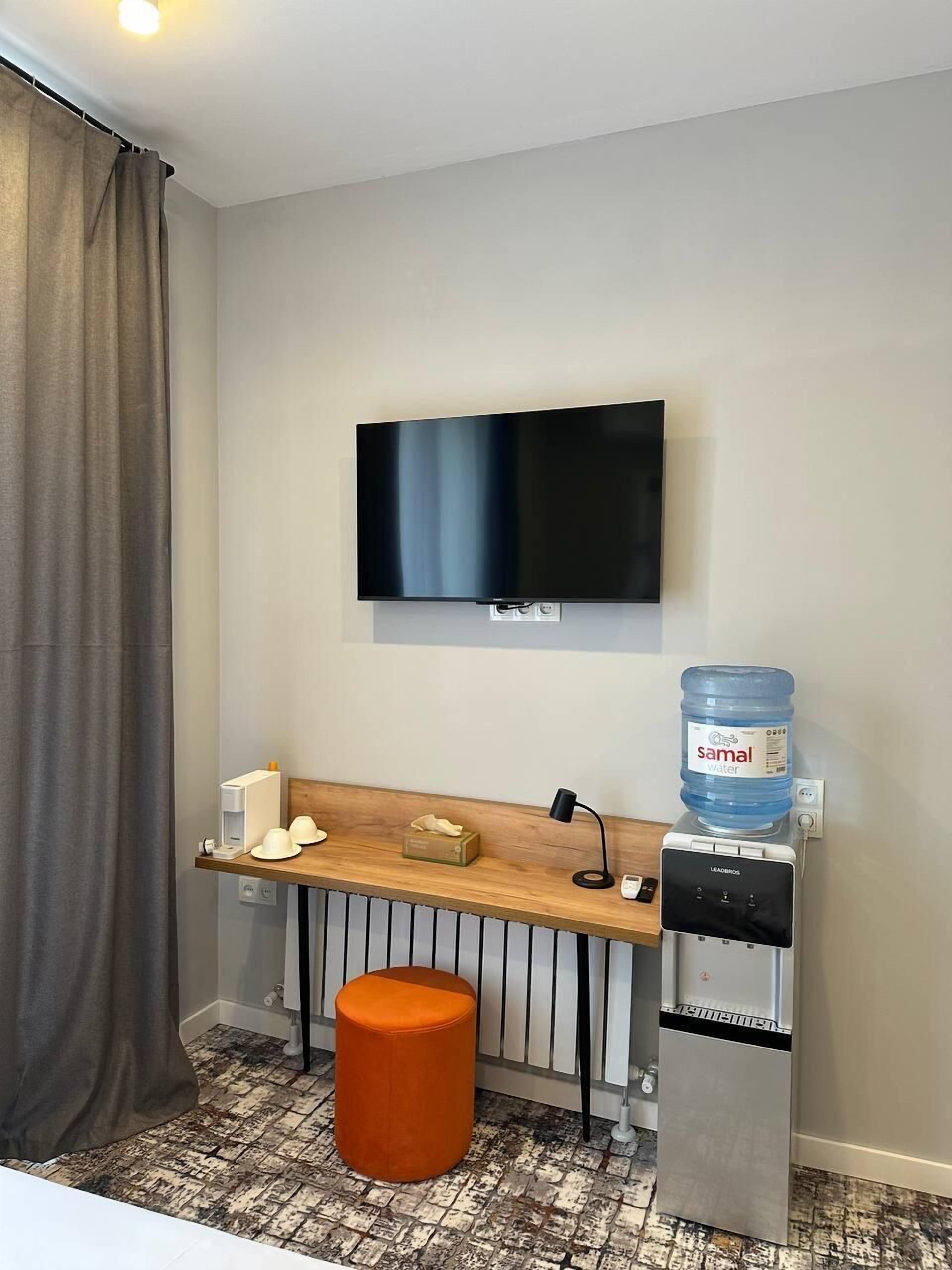 Cortinas/cortinados opacos, quartos insonorizados 