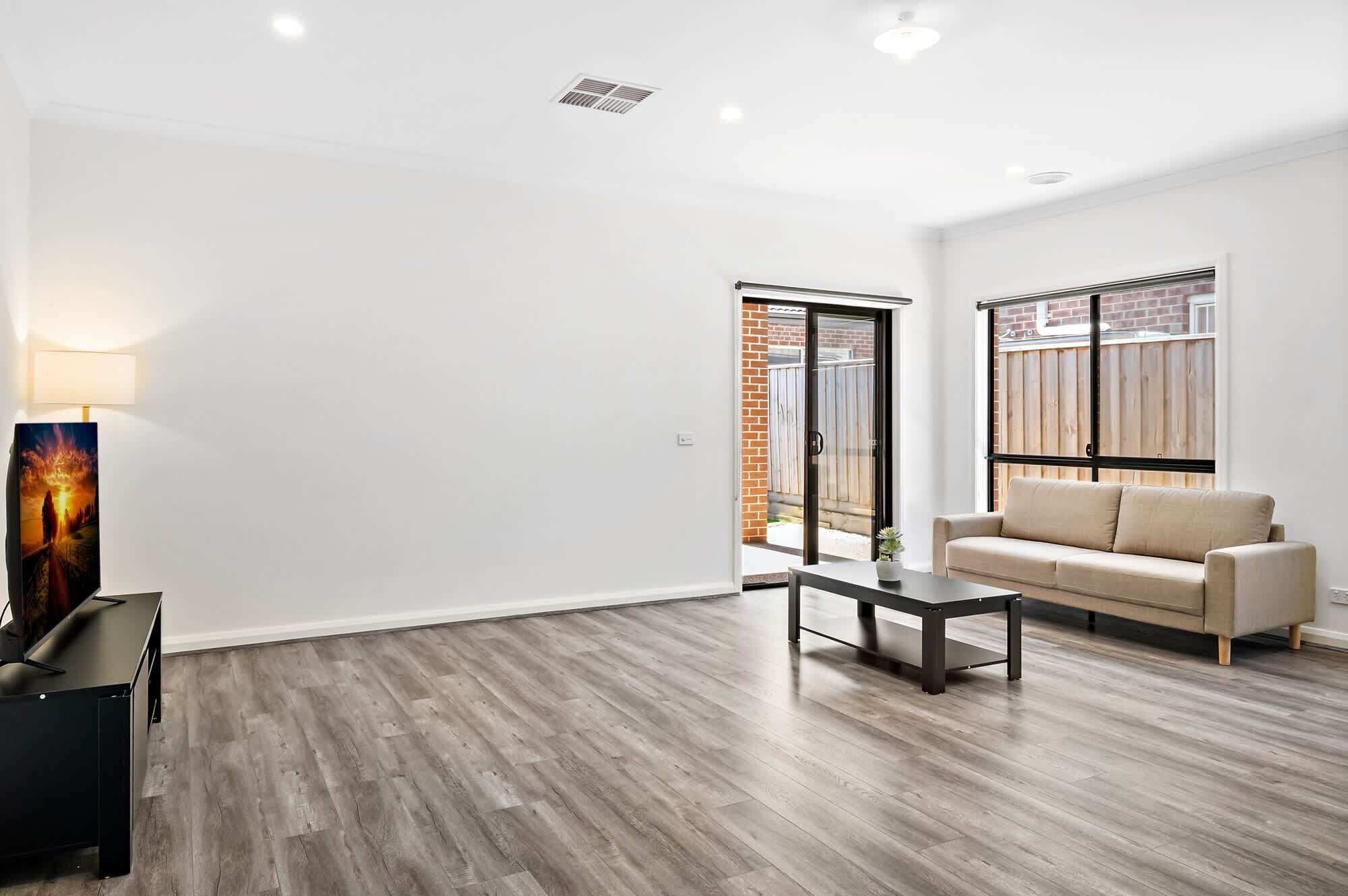 Spacious 4-bed Home With Private Outdoor Area - Diggers Rest