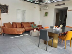 Casa Signature, pátio, vista para o pátio | Sala