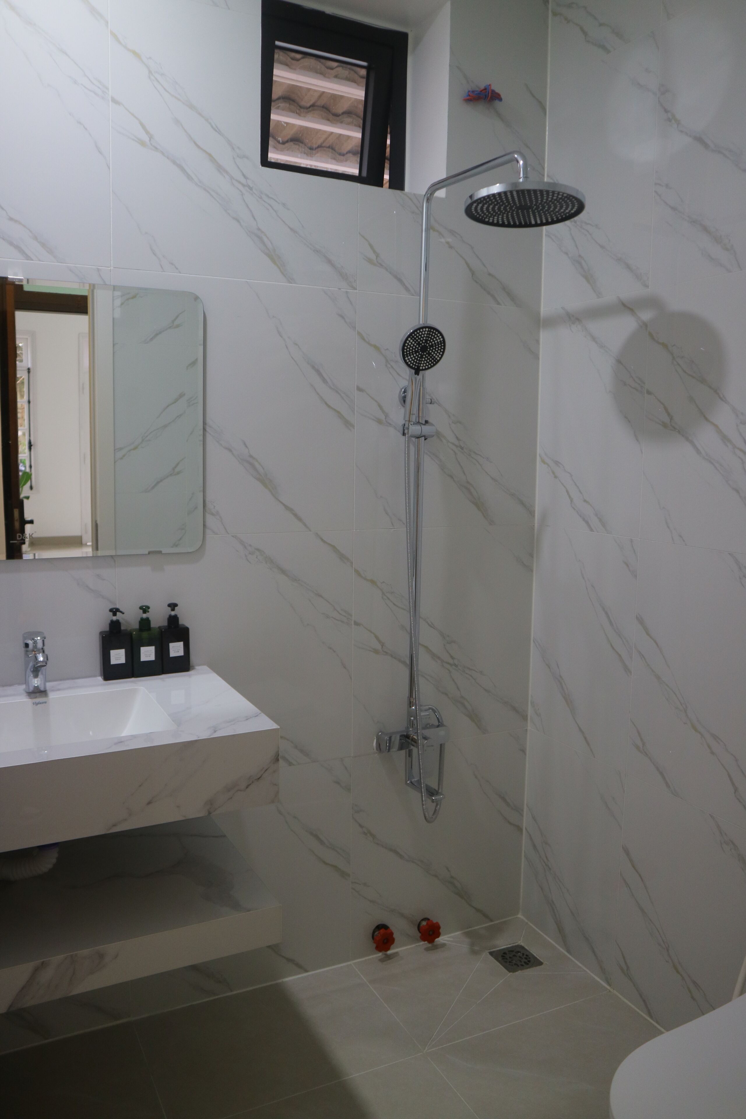 Quarto casal, 1 cama King, sacada | Banheiro