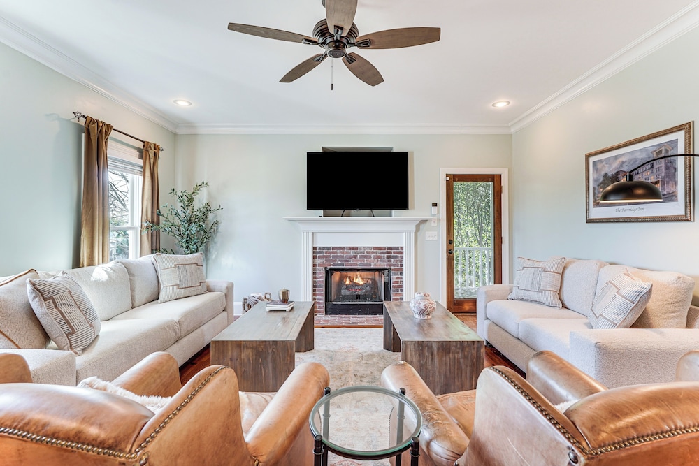 Summerville Historic Bungalow W/ Hot Tub - Augusta, GA