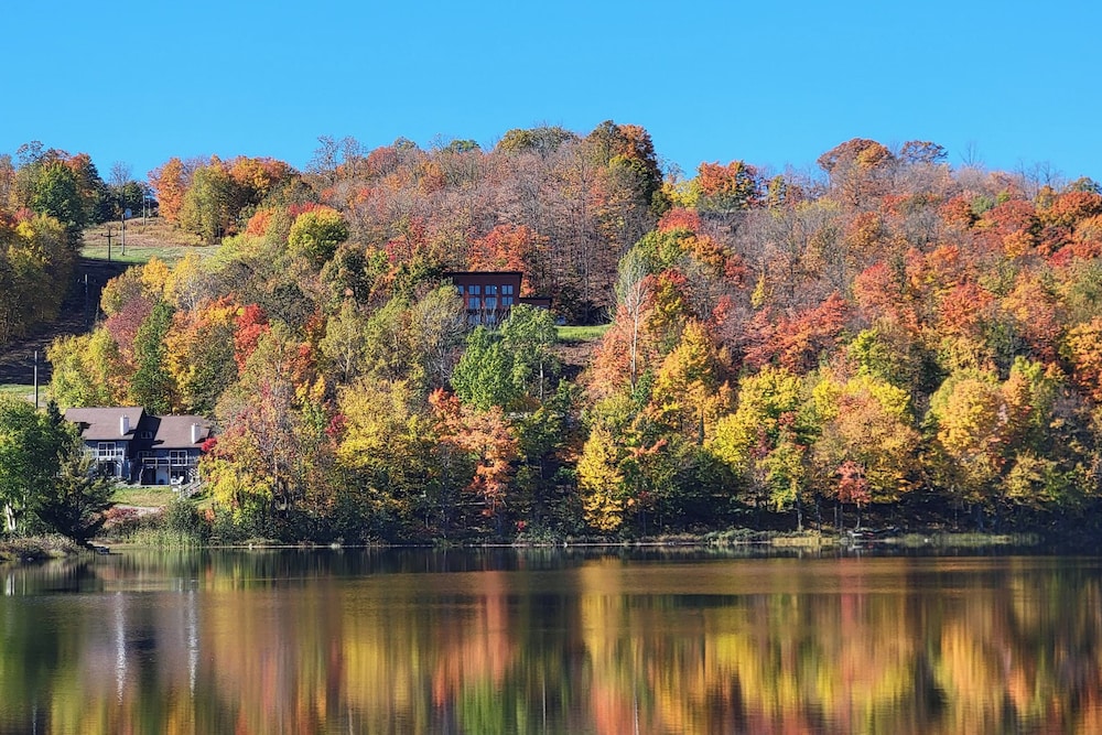 Million Dollar View! Whitecap Mtns Ski Resort Home - Copper Falls State Park, Mellen